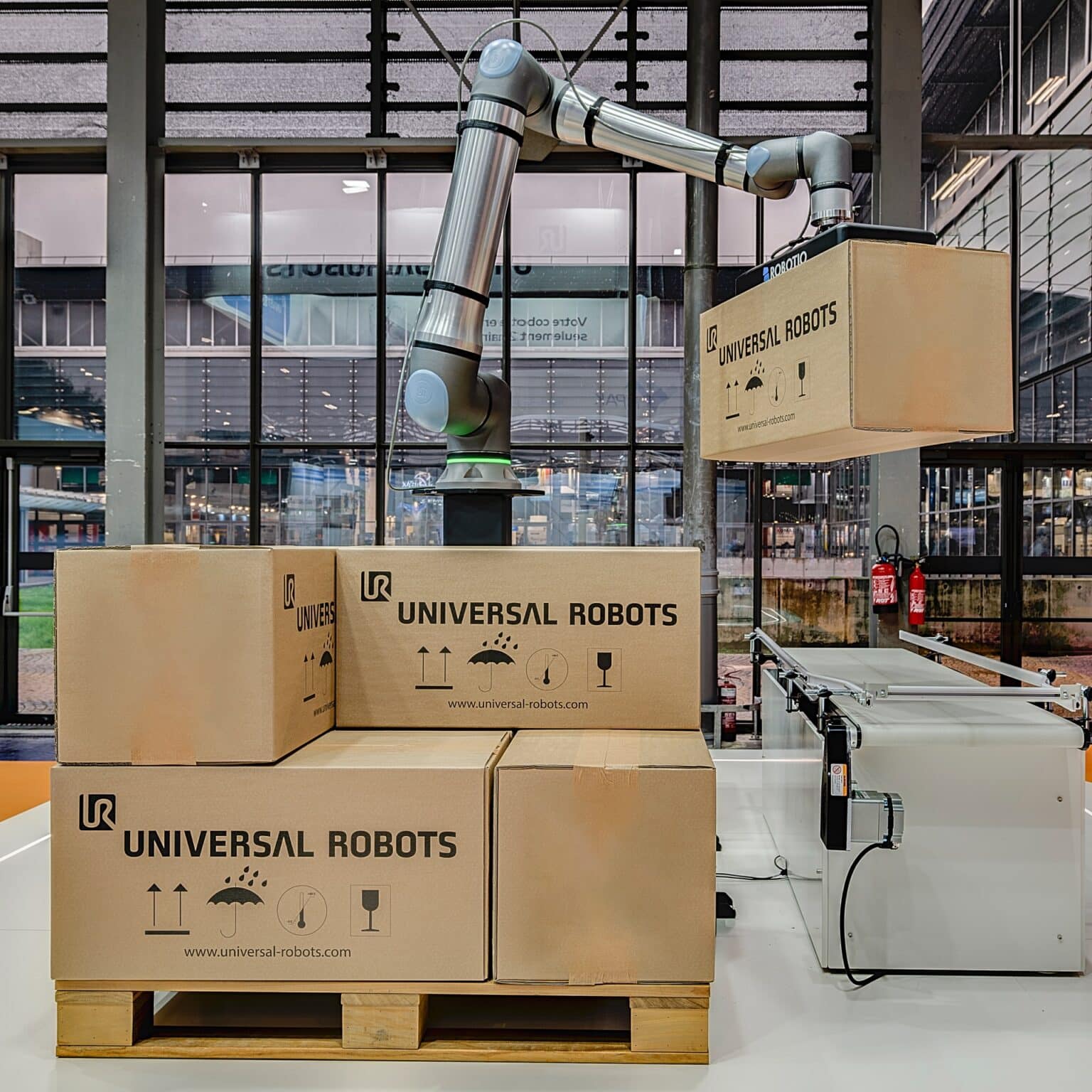 Ideal Collaborative Robots In Manufacturing | Automations