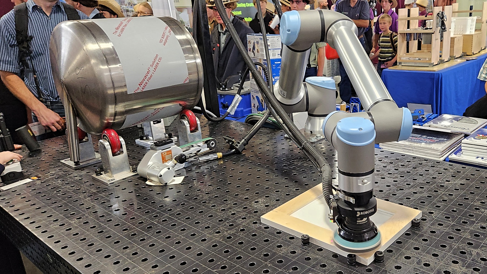 Collaborative Robots In Manufacturing | Cobot Automations Collaborative Robots In Manufacturing | Cobot Automations
