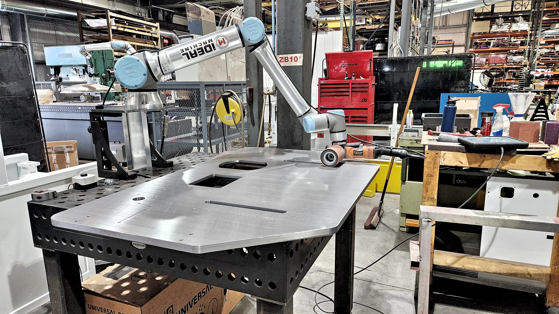 Collaborative Robots In Manufacturing | Cobot Automations